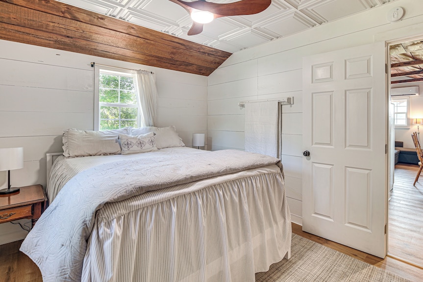 Isle La Motte Cabin ~ 3 Mi To Lake Champlain! - Vermont