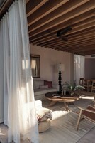 TV de tela plana 72 polegadas com canais a cabo