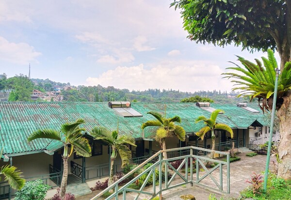 Hotel Grand Astoeti - Cisarua