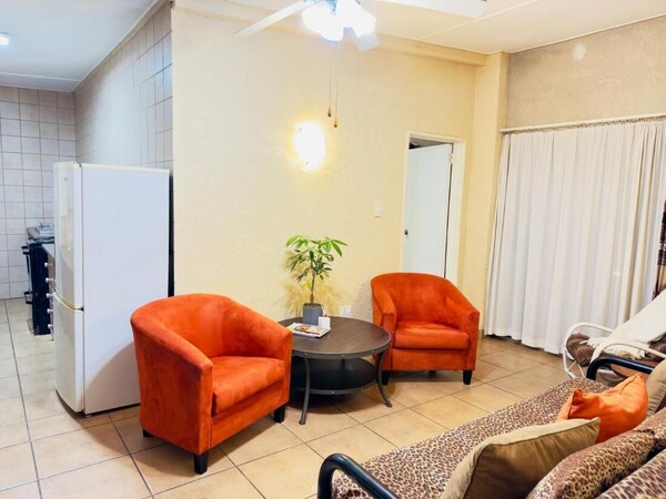 Room-busa House Self Catering Guest Hous - White River