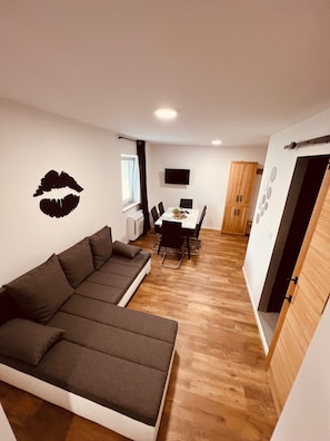 Quarto Duplo Júnior | Sala de estar | Televisor 