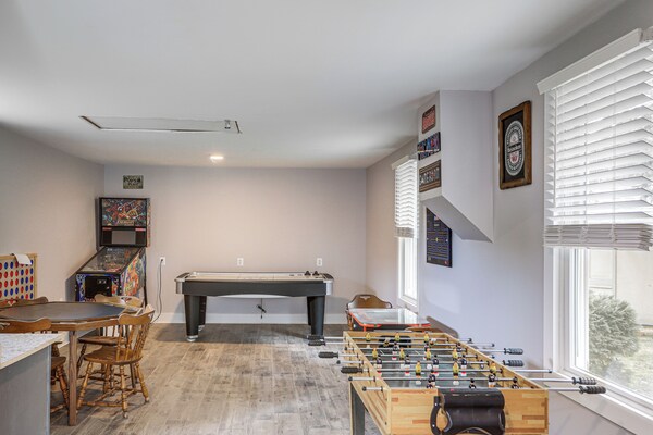 3 Mi To Cedar Point: Sunny Sandusky Home W/ Yard - Sandusky, OH