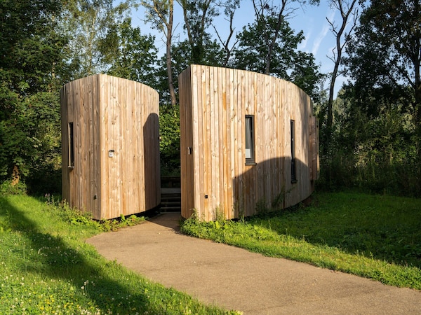 Suite In Tournai At Award-winning Leisure Park - Doornik