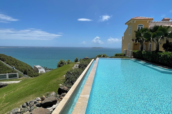 2 piscinas exteriores