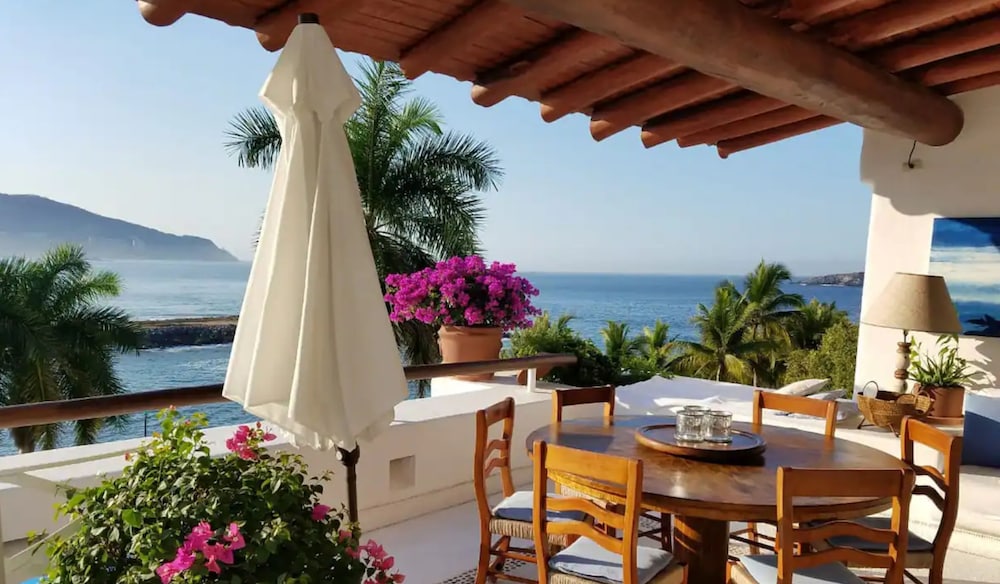 Villa Frente Al Mar Con Hermosas Vistas - Ixtapa Zihuatanejo