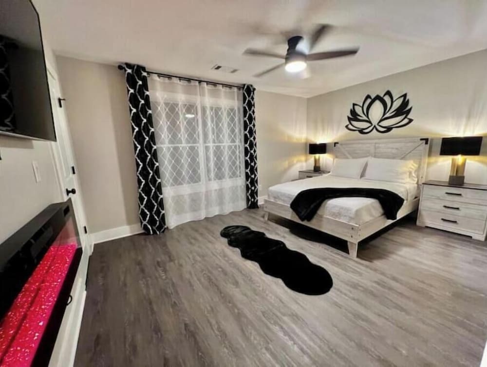 Charming Gainesville Townhome 2 - Gainesville, GA