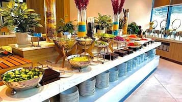 Pequeno-almoço tipo buffet diário (220000 VND por pessoa)