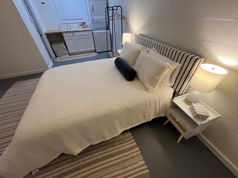 Stylish And Simplistic 1-bedroom, 2-bathroom Apartment At Locklairs Landing. - Moncks Corner, SC