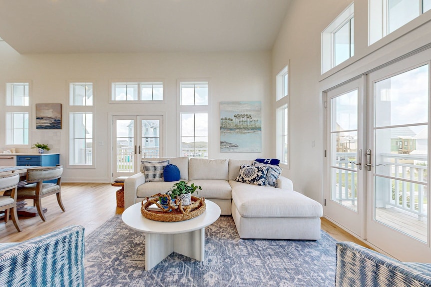 Foosball Table, Resort Pools, Golf Cart Boardwalk To The Beach, Pet Friendly - Port Aransas, TX