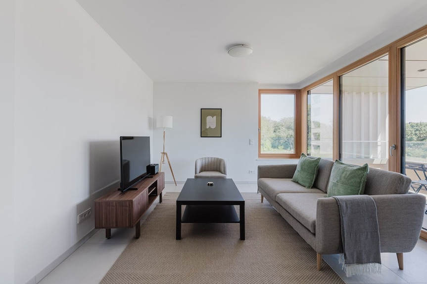 Ideal Kirchberg 2br W/ Balcony, Fully Furnished, By Blueground - Luxembourg