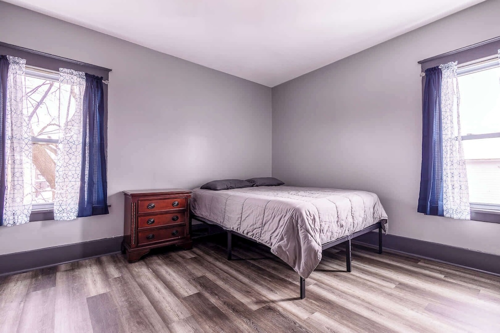 Two Homes11br Sleeps 22-near Niagara Falls Usa - Niagara Falls