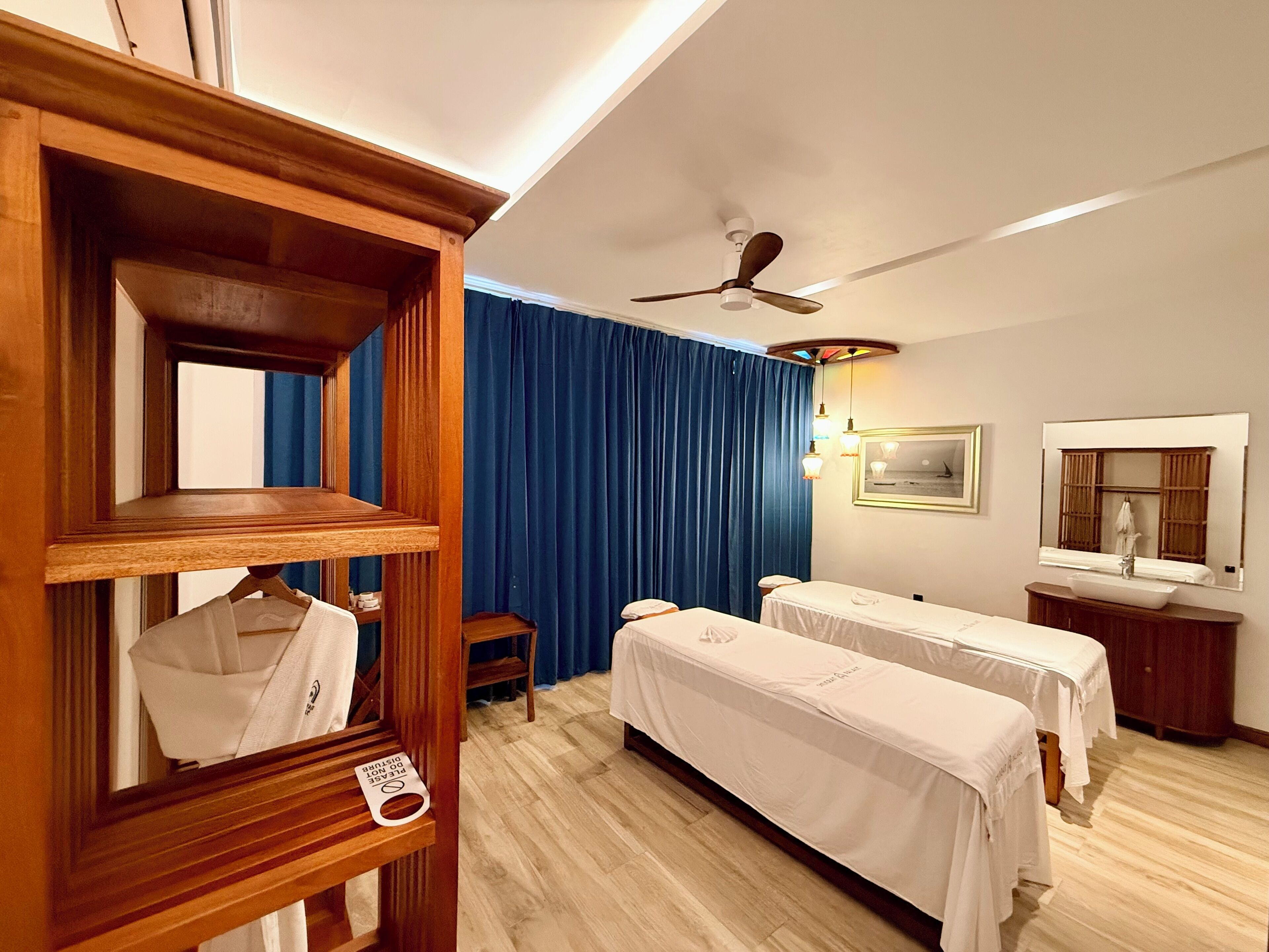 Sala(s) para tratamentos a casais, massagens musculares profundas 