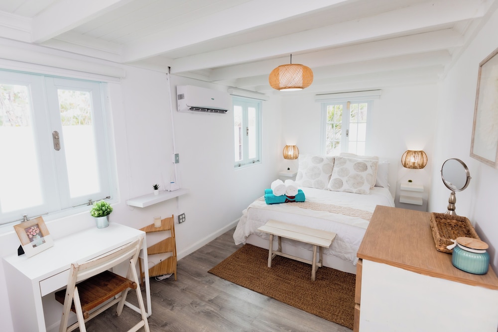 Cozy, Beachfront, Private Suite In Lovely Arecibo With Ac, Wifi - 푸에르토리코