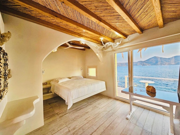 Milos Island - Cavo Paradiso Ocean House - Milos