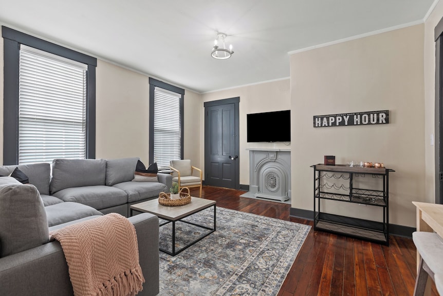 Charming 3-bedroom House Downtown Frankfort/ King Beds - 프랭크퍼트