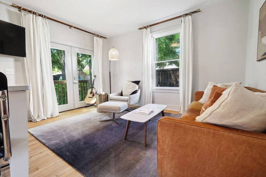 Montrose Manor- In The Heart Of Belmont! - Charlottesville, VA