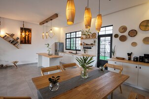 Casa, 4 quartos, terraço, vista para o jardim | Sala de estar