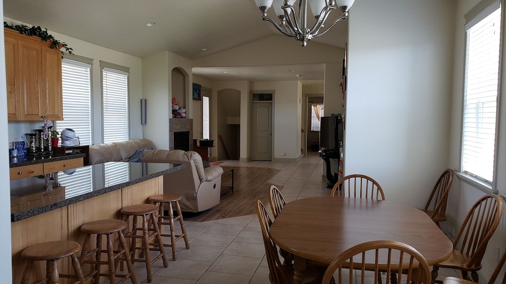 3 Bed, 4 Bath, 2-story House In Great Neighborhood - Sky Scraper, Farmington