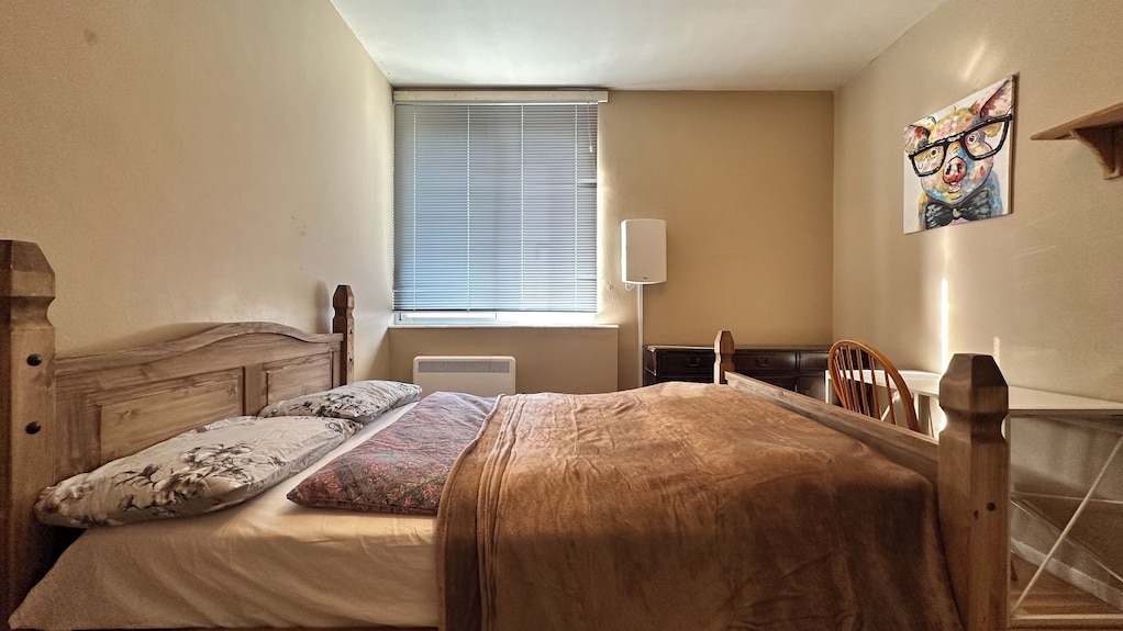 Double Bedroom In Euston - 메릴본