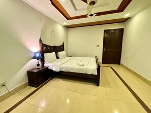 Quarto Duplo | Quartos insonorizados, Wi-fi grátis