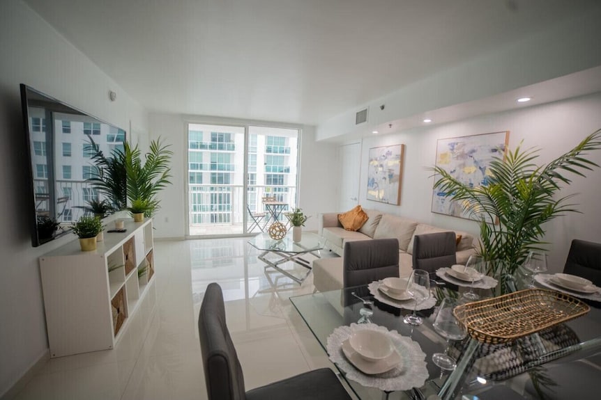 Cozy 4br Apt@brickell, Free Parking - Miami