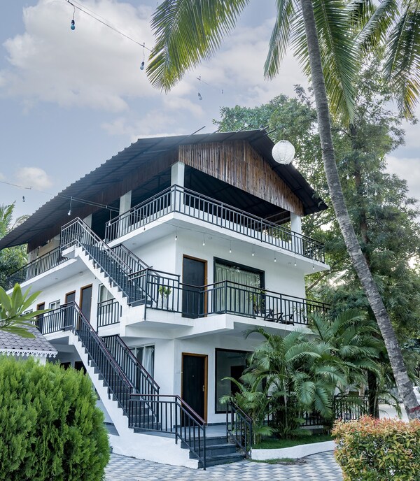 Silver Oak Tropical Resort By Bay Hotels - 