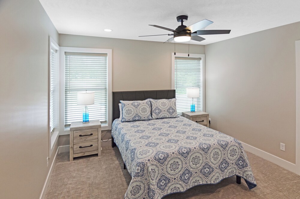 Stylish Lake Shetek Escape With Marina Views Close To Pelican Cove & Key Largo - The Lakes, MN