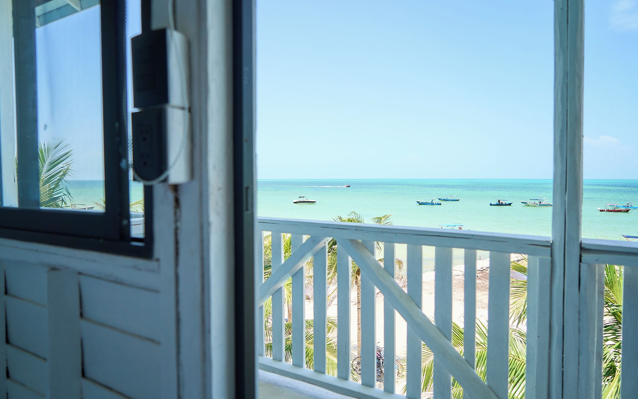 Quarto luxo, 1 cama King, vista para a praia | Vista da sacada