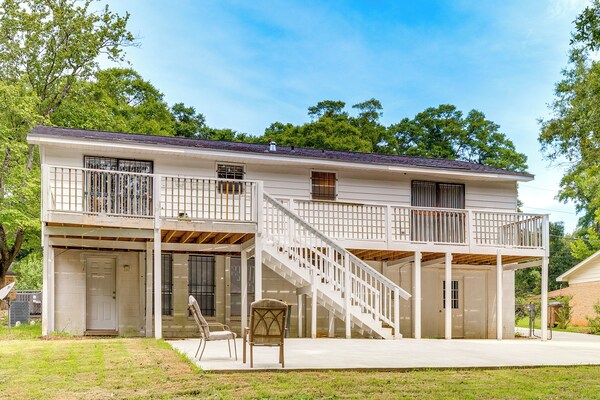 Walkable Mobile Apartment W/ Fenced-in Yard - Mobile, AL