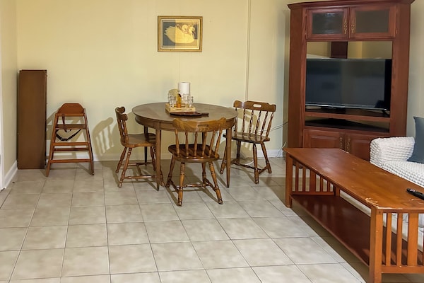 Walkable Mobile Apartment W/ Fenced-in Yard - Big Creek Lake, AL