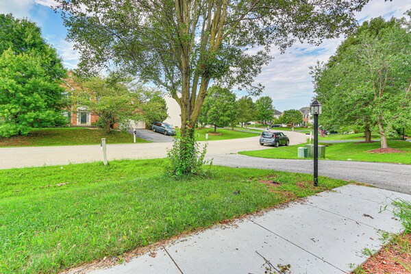 Huge Hagerstown Home W/ Deck ~ 4 Mi To Downtown! - Hagerstown, MD