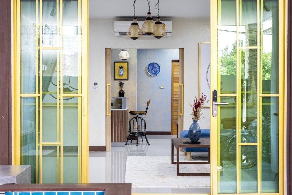 4BR Luxury Pool Villa (Siri Craft House) Nimman - Su Thep | Vrbo