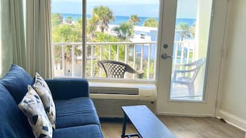 Apartamento | Ferros/tábuas de passar roupa, acesso à internet de alta velocidade