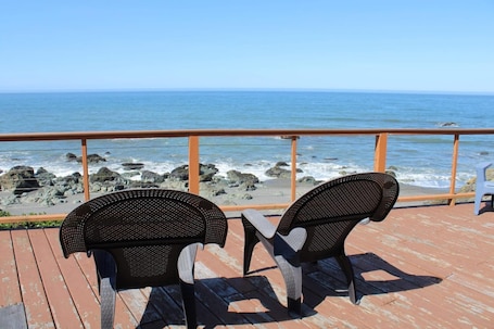 Apartamento | 2 quartos. Ocean Front Cabin 16 Jacuzzi Incredible Views