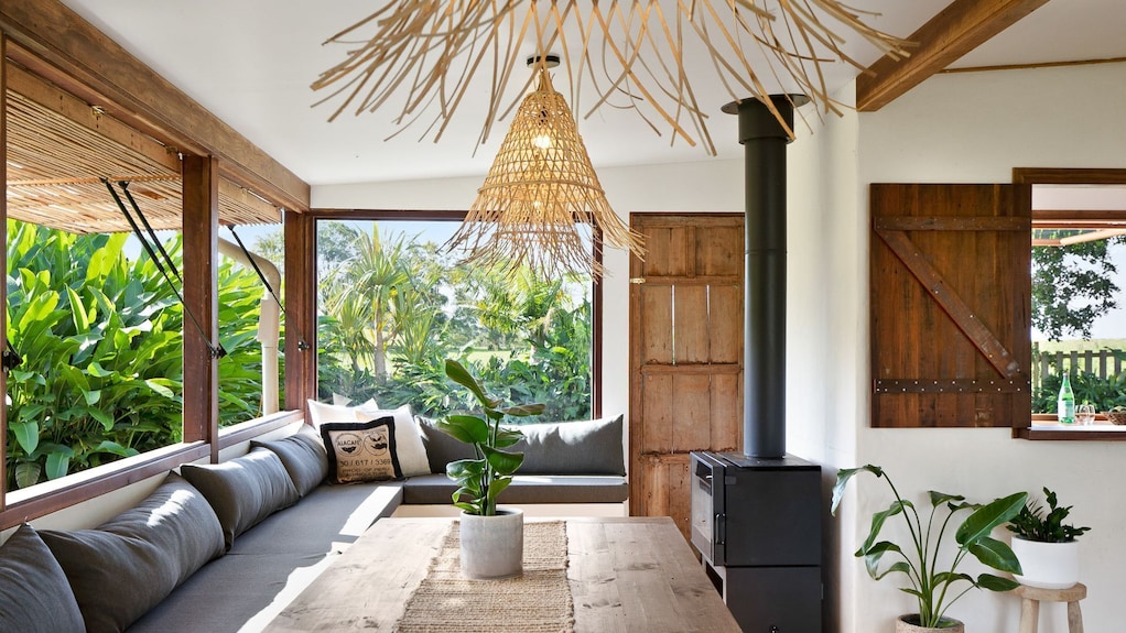 Adora Villa A Beautiful Family And Pet Friendly Home In Ewingsdale. - 방가로우