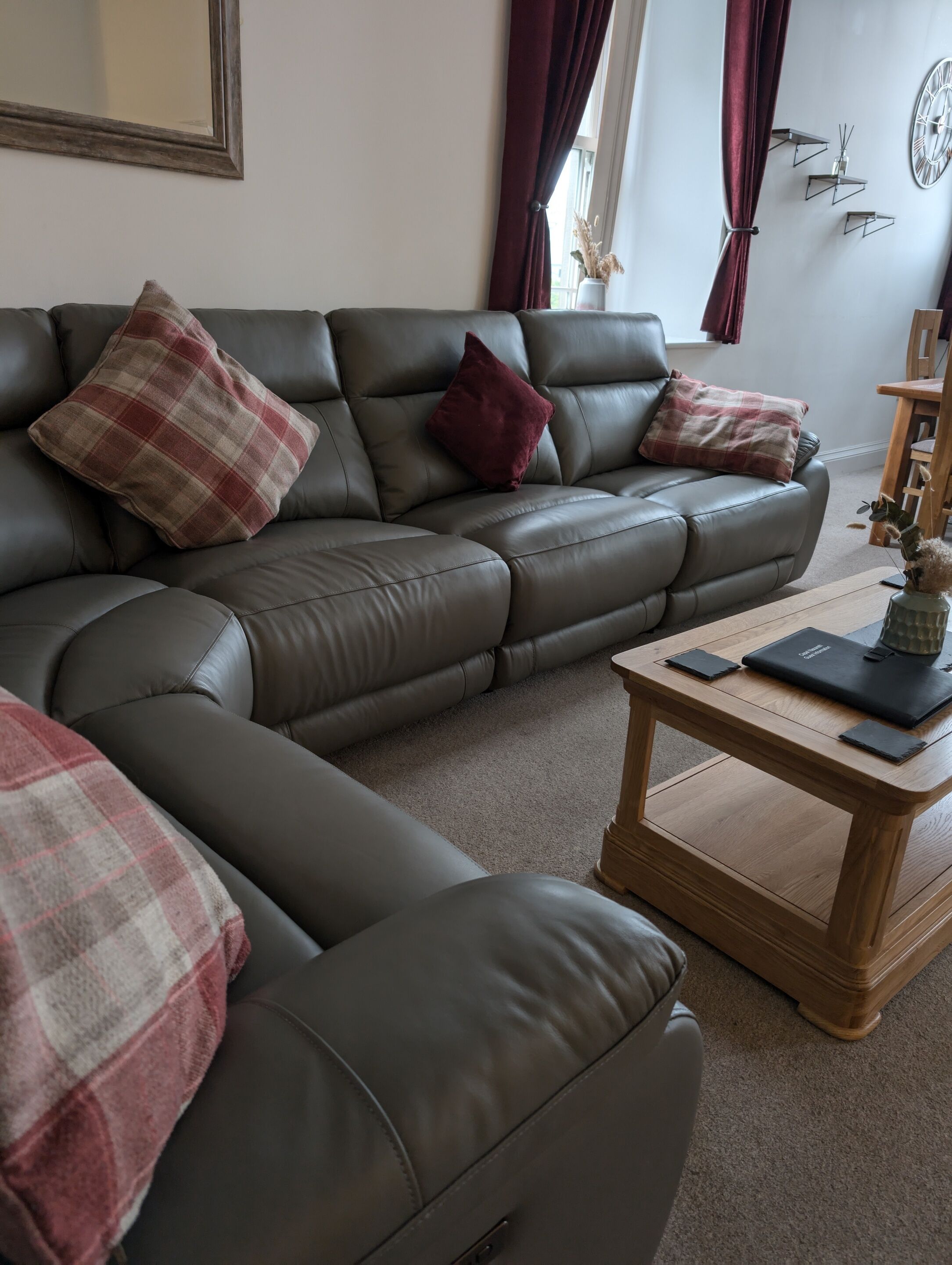 3 Bedroom Chapel With Country Views - Porthmadog