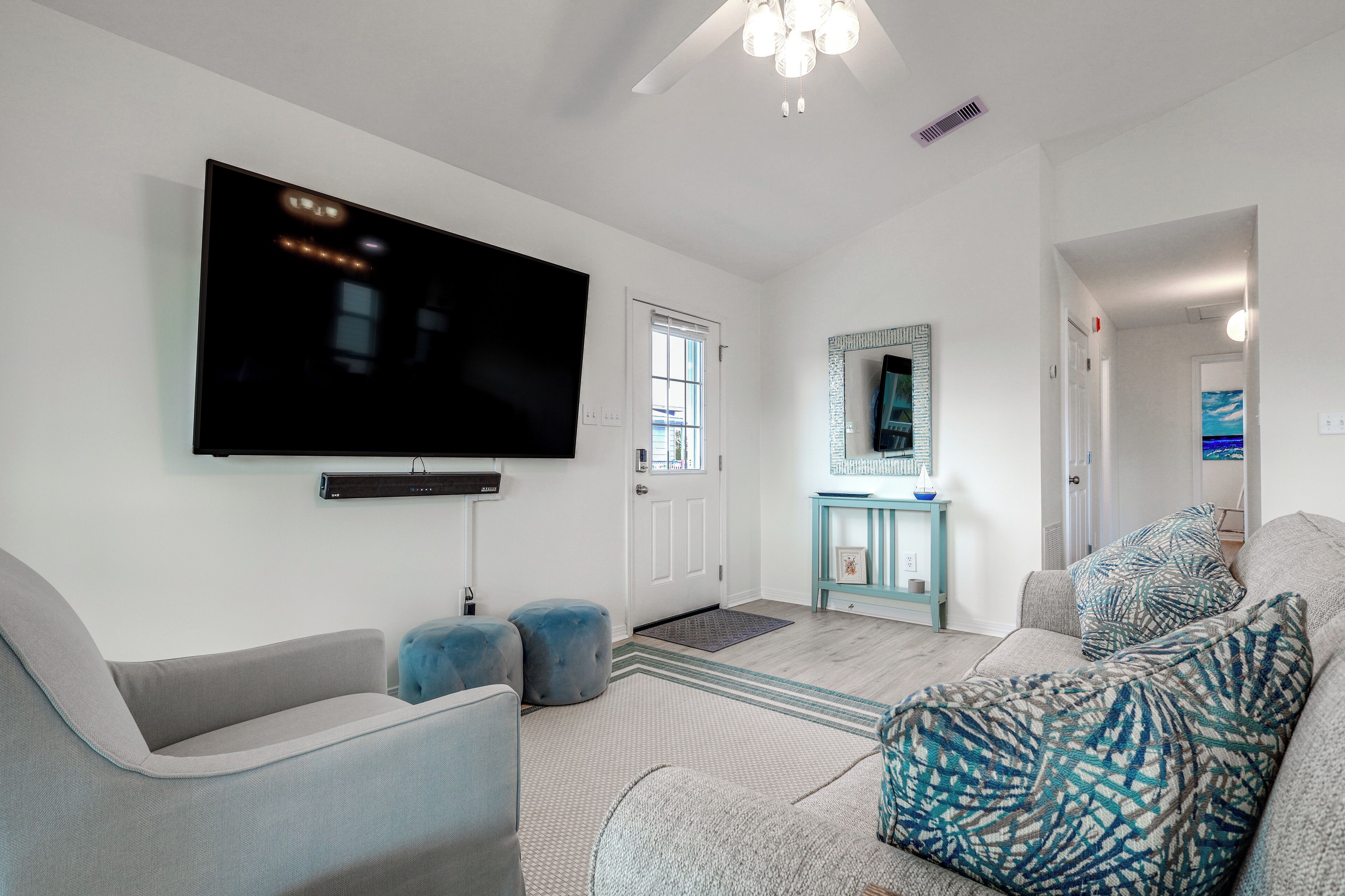 Gulf Shores Cottage W/ Water Views, Walk To Beach! - Gulf Shores, AL