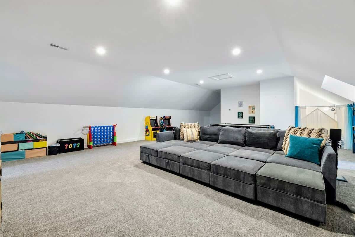 5br Lakefront Lake Anna, Hot Tub, Pool, Beach - Lake Anna, VA