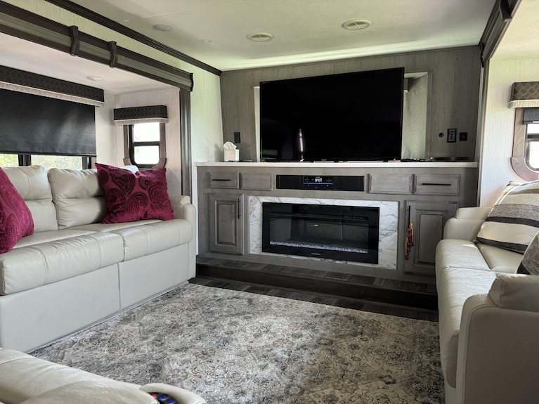 Luxury Rv In Saint Anthony Near The Sand Dunes And Yellowstone - アイダホ州
