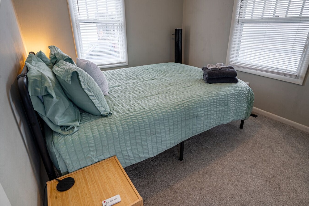 2041 W College St., Springfield, Mo 65806, Usa - Strafford, MO