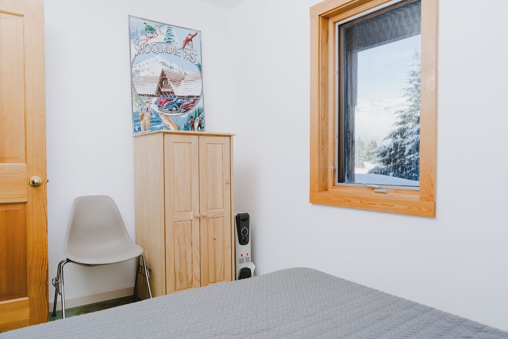 Hyak Hideout 3-bedroom Chalet In Welcoming Snoqualmie Pass With Wifi - Snoqualmie Pass, WA