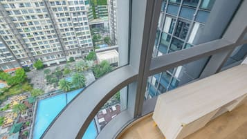 Apartamento luxo, 4 quartos, vista para o rio | Sacada