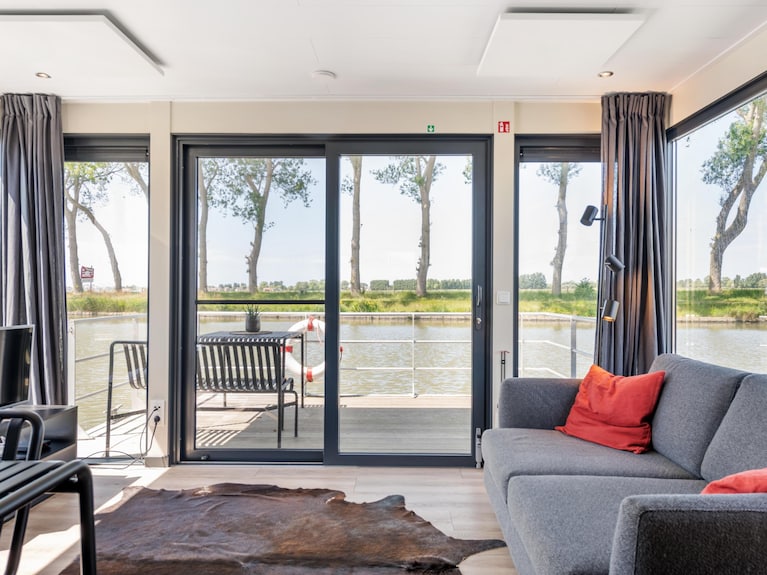 Beautiful Houseboat Overlooking The Water - Nieuwpoort