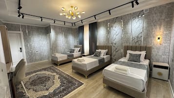 Quarto Duplo ou Twin Standard, Vista para a cidade | Secretária, quartos insonorizados, Wi-fi grátis