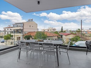 Apartamento, 3 quartos, varanda, Vista para a cidade | Exterior