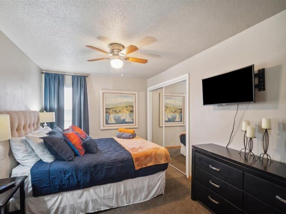 Beautiful Pet Friendly 1/1br Condo Near Brookside. - Splash Pad, Tulsa