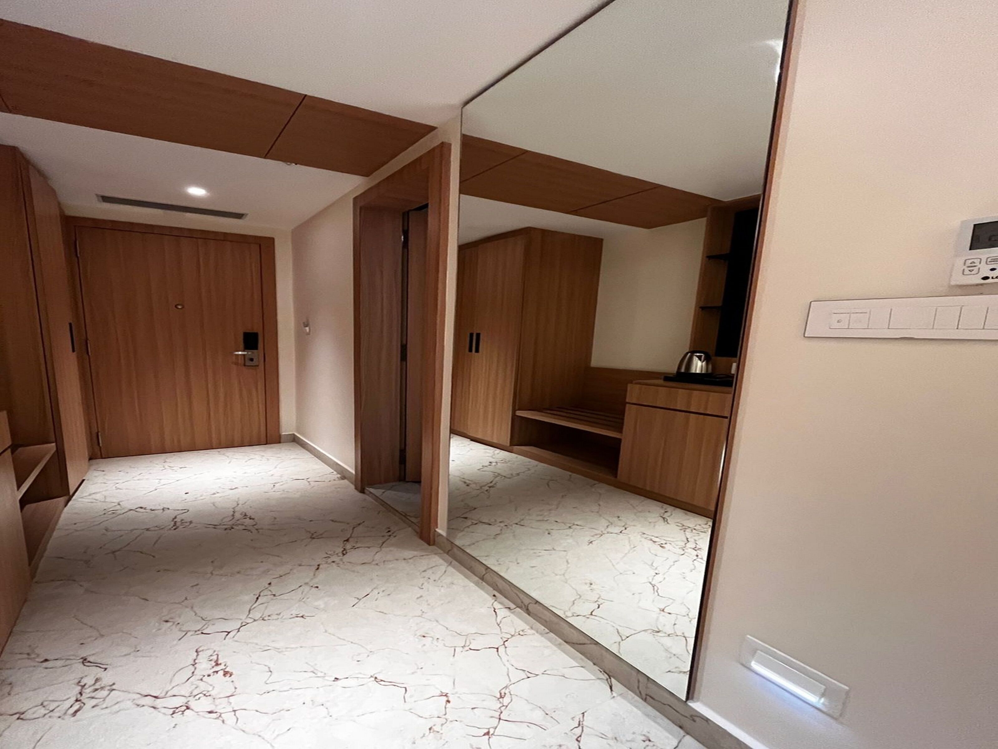 Quarto Executivo | Sala de estar | Televisor LED de 32 polegadas com canais via satélite 