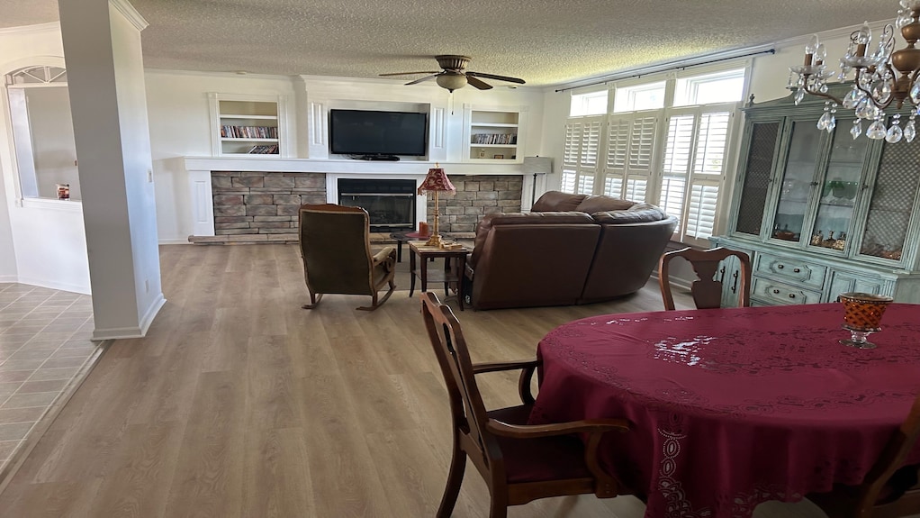 Charming 3-bedroom Home Nestled On A Picturesque 270-acre Farm In Halifax. - South Boston, VA