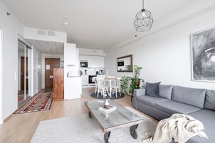 Apartamento luxo, sacada, vista para a cidade | 1 quarto, individualmente decorados, individualmente mobiliados