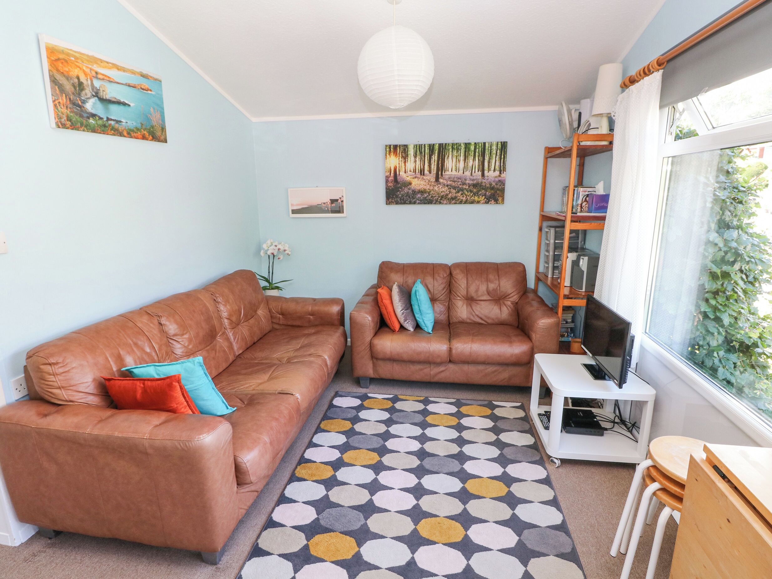 Milkwood, Pet Friendly, Luxury Holiday Cottage In Llansteffan - Carmarthen